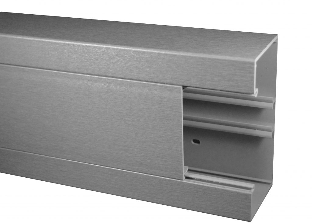 Wandgoot met aluminium look van GKK | Miasin